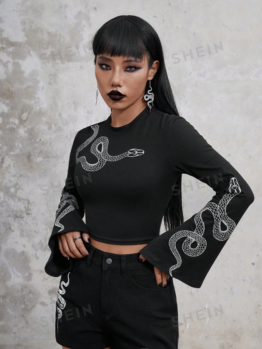 ROMWE Goth Snake Print Crop Tee | SHEIN USA