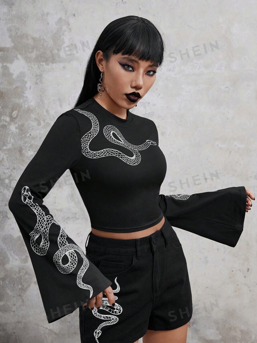 ROMWE Goth Snake Print Crop Tee | SHEIN USA