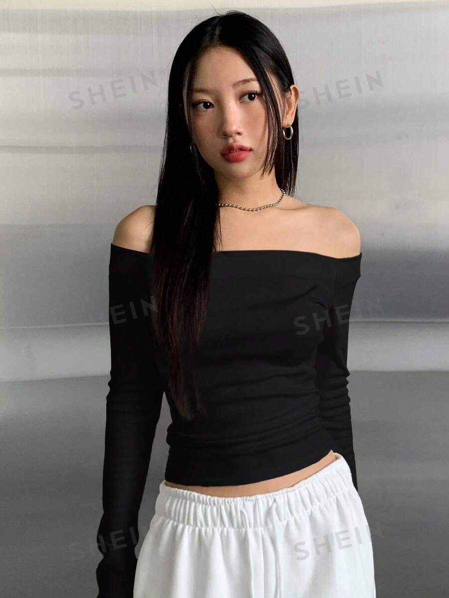 DAZY Off Shoulder Ruched Side Crop Tee | SHEIN USA