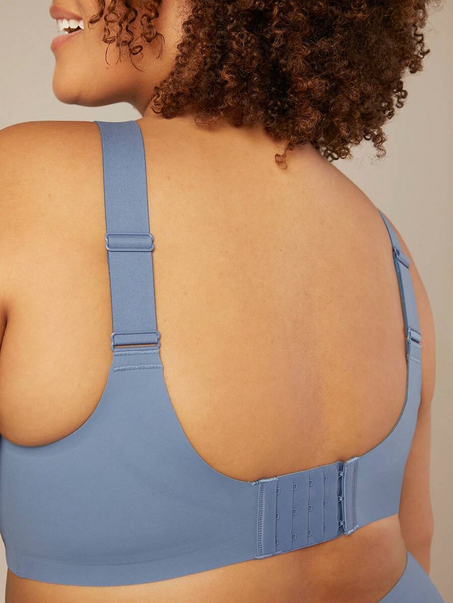 LUVLETTE Plus Dream Curve 2ndSkin Wireless Plunge Lounge Bra | SHEIN USA