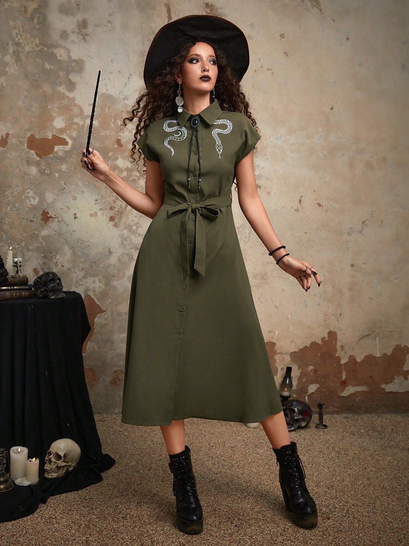 ROMWE Goth Snake Embroidery Belted Shirt Dress | SHEIN USA