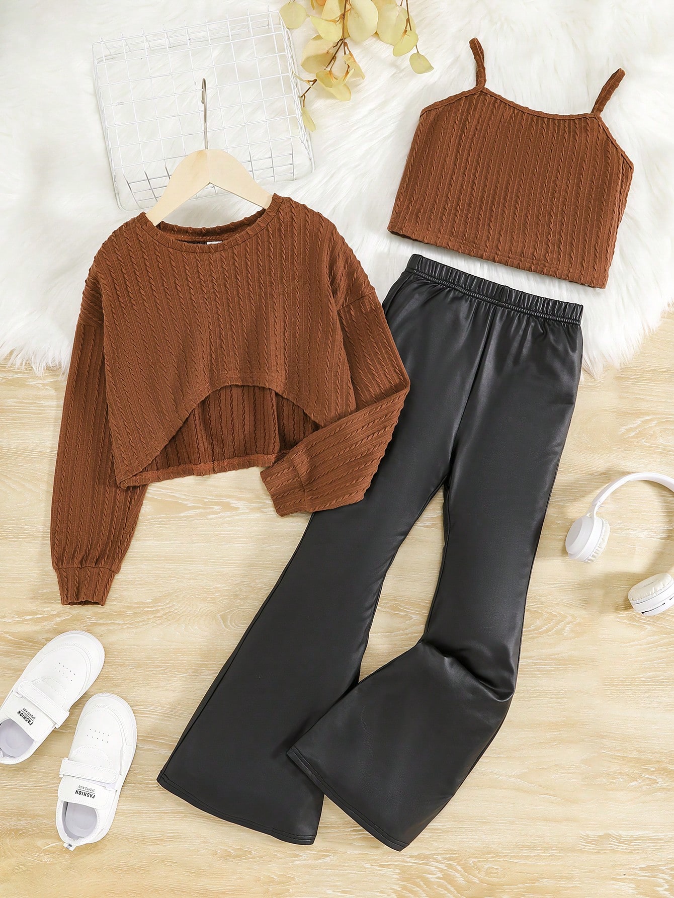SHEIN Kids HYPEME Tween Girl Solid Cami Top & Flare Leg Pants & Crop ...