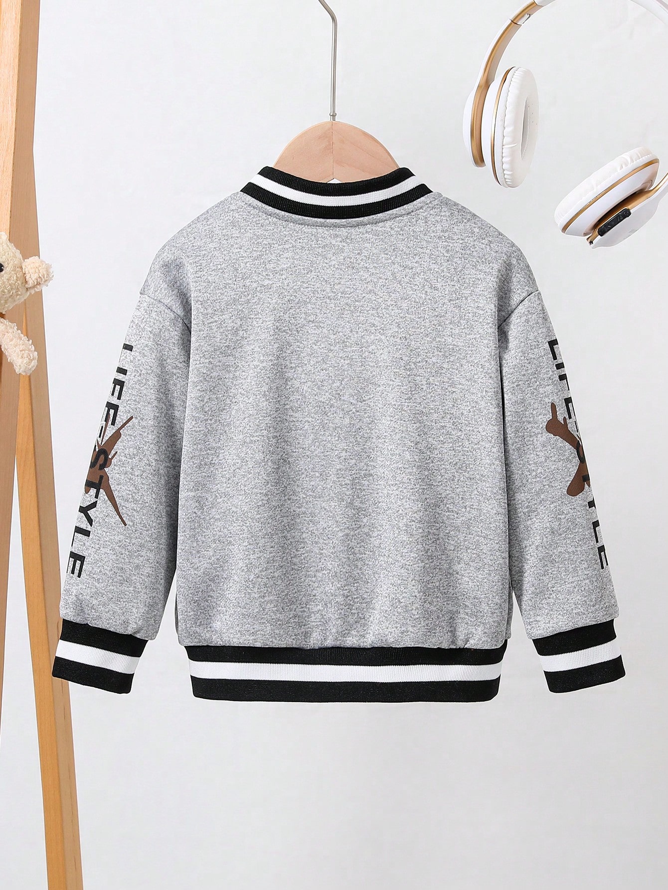 SHEIN Kids HYPEME Young Boy Slogan & Bear Print Striped Trim Varsity ...