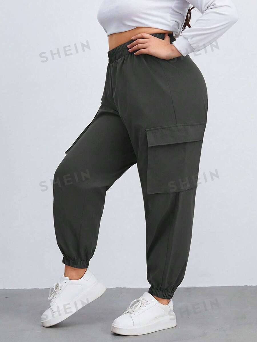 SHEIN Essnce Plus Flap Pocket Side Cargo Trousers | SHEIN UK