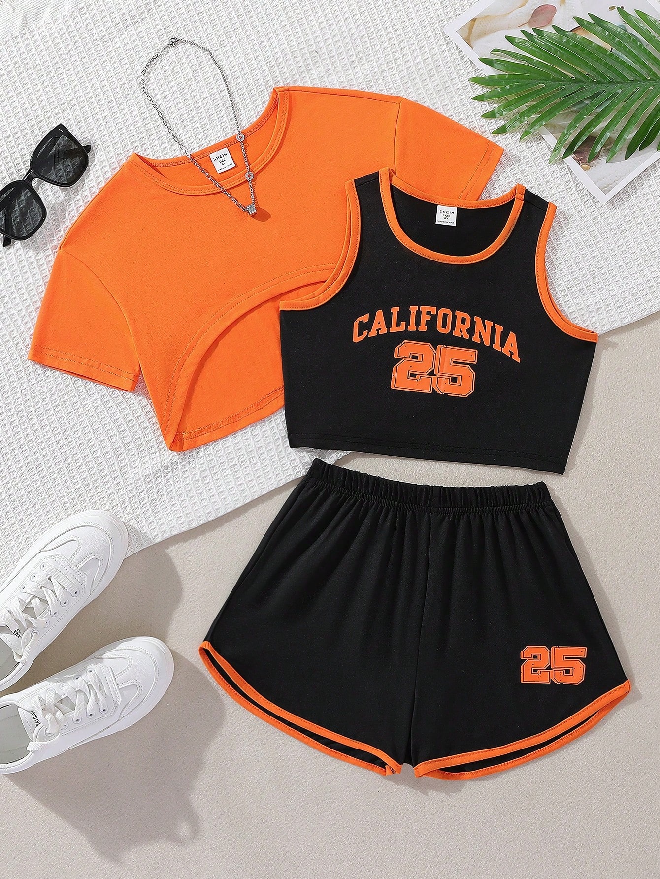 Tween Girl Letter Graphic Contrast Binding Tee And Shorts And Crop Tee