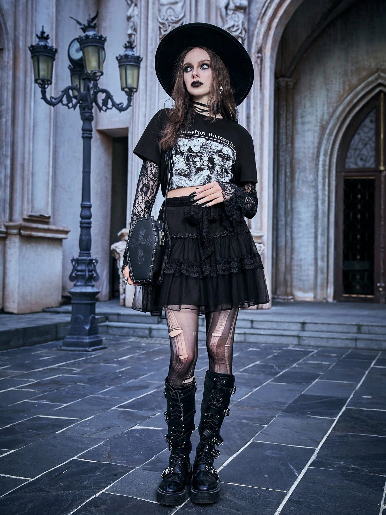 ROMWE Goth Contrast Lace Belted Frill Trim Skirt | SHEIN UK