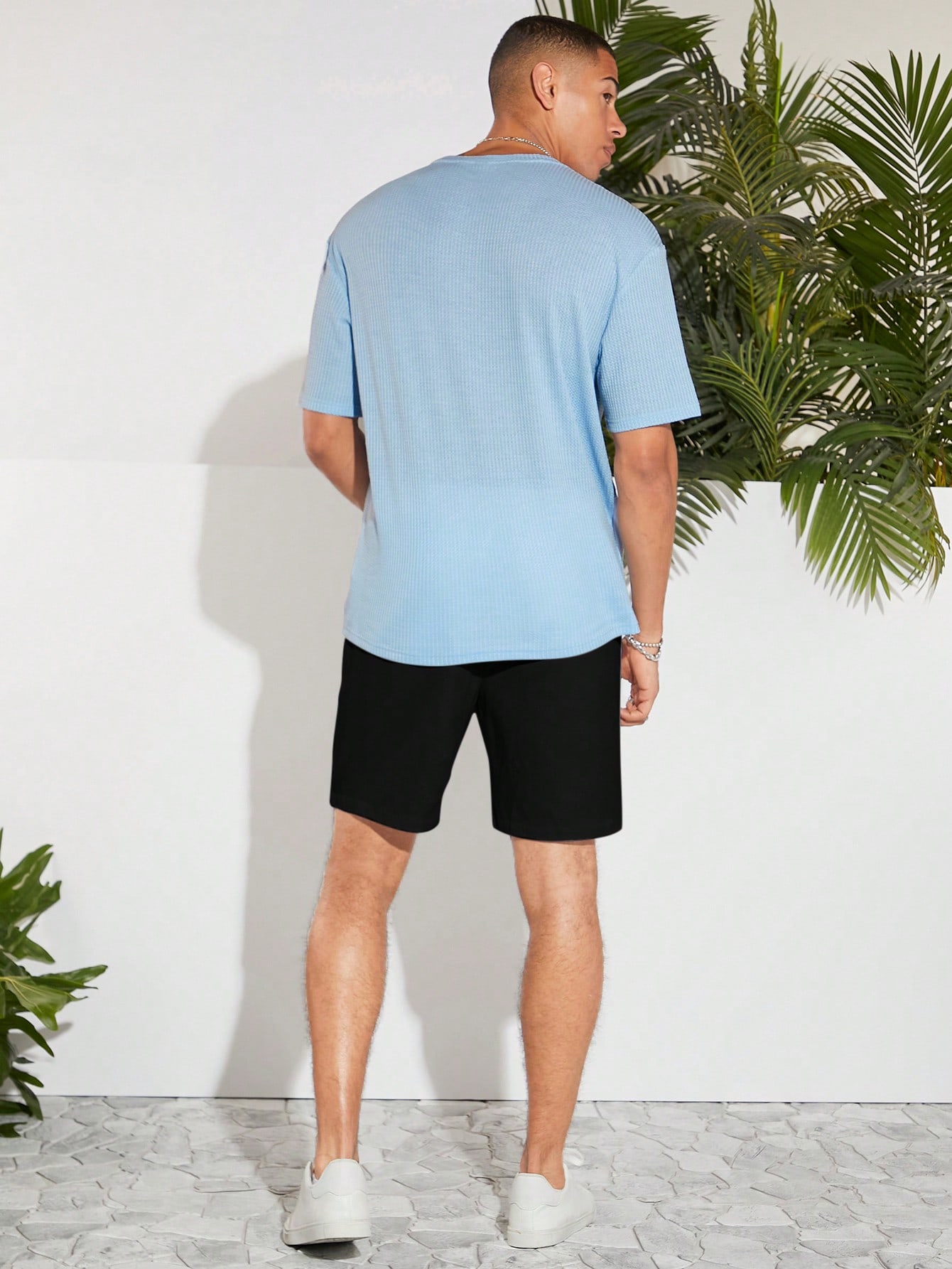 Manfinity Basics Men Solid Drawstring Waist Shorts | SHEIN USA