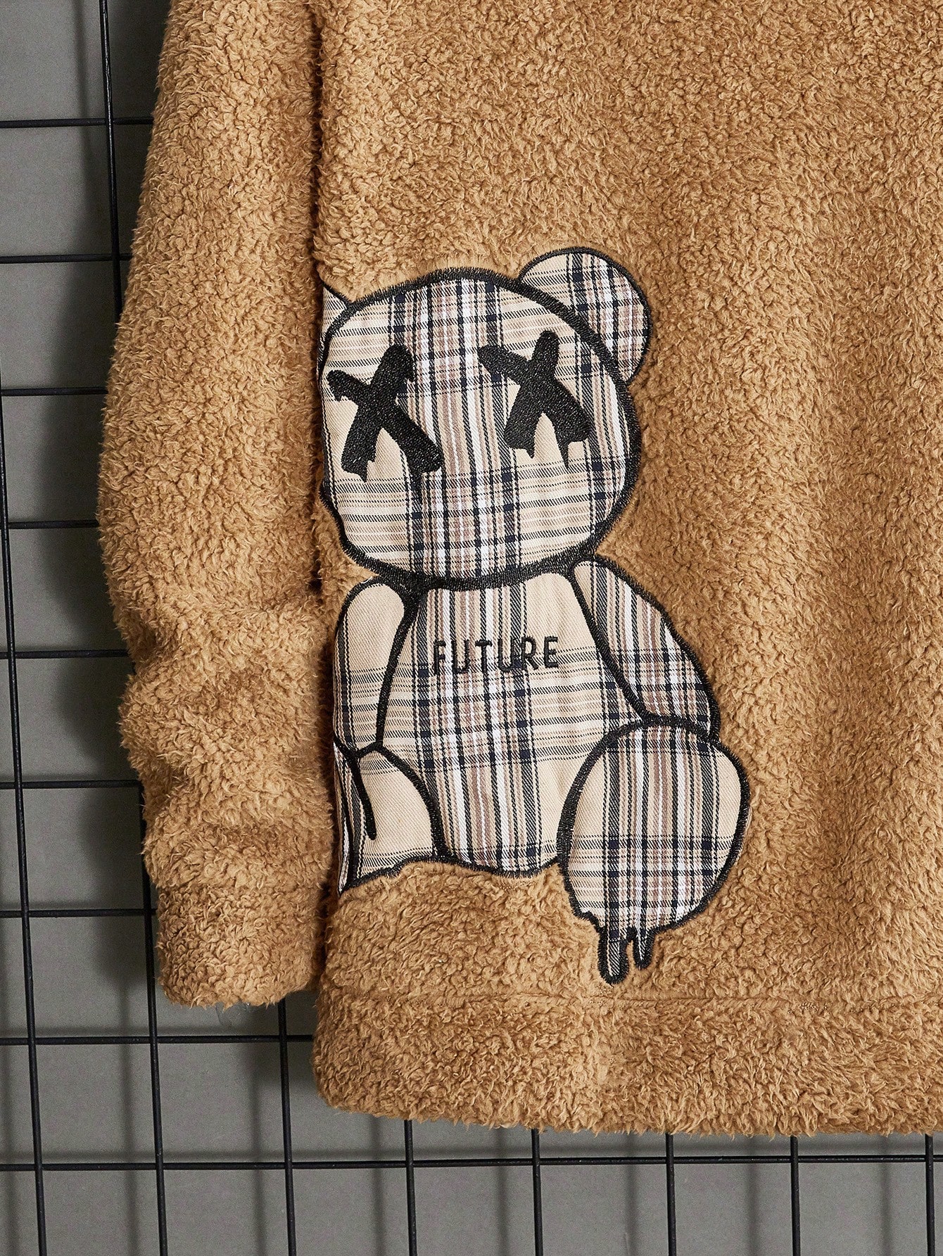 Manfinity Fever City Men Bear Embroidery Teddy Sweatshirt & Drawstring ...