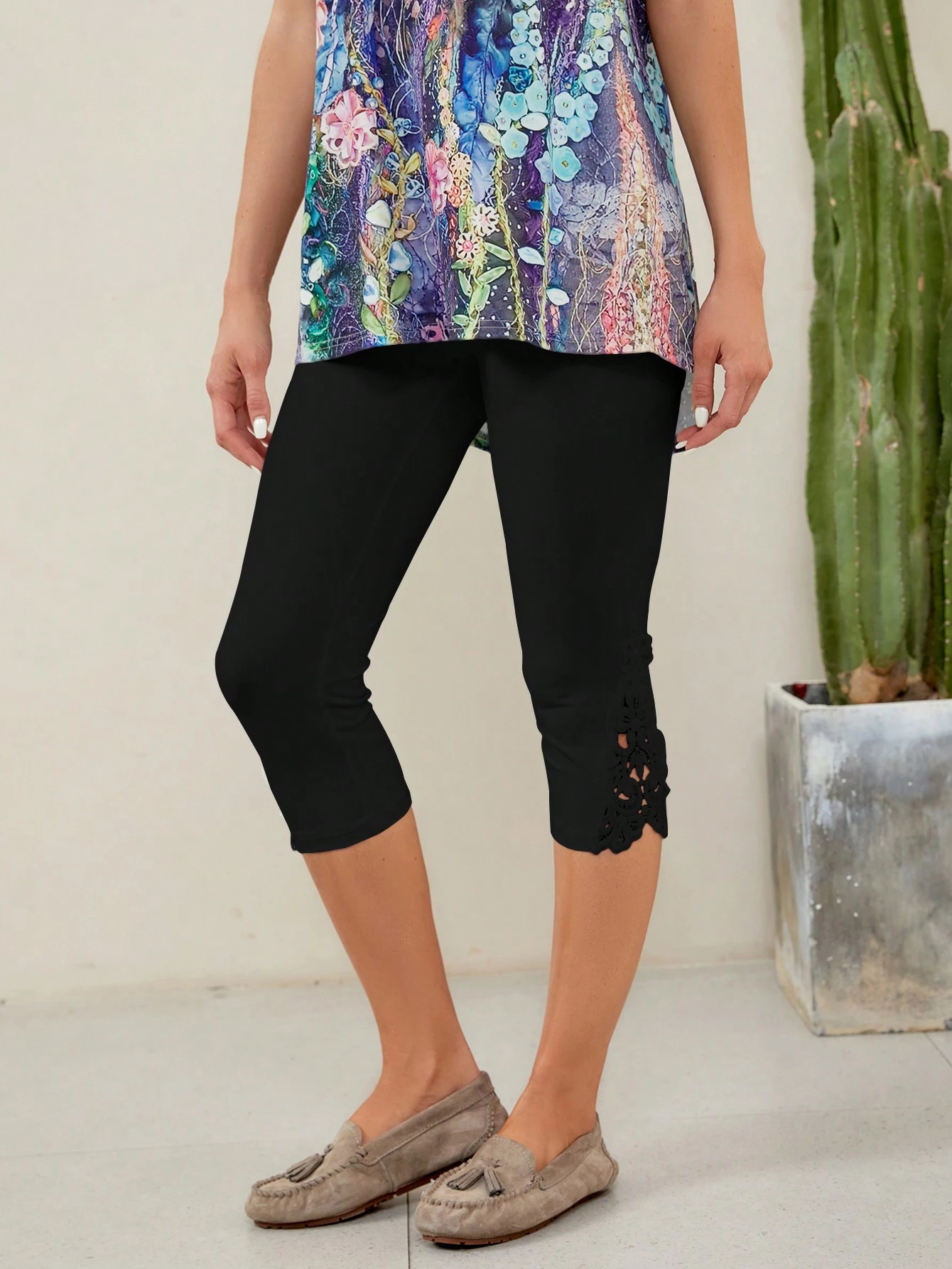 EMERY ROSE Guipure Lace Capri Leggings Capris | SHEIN USA