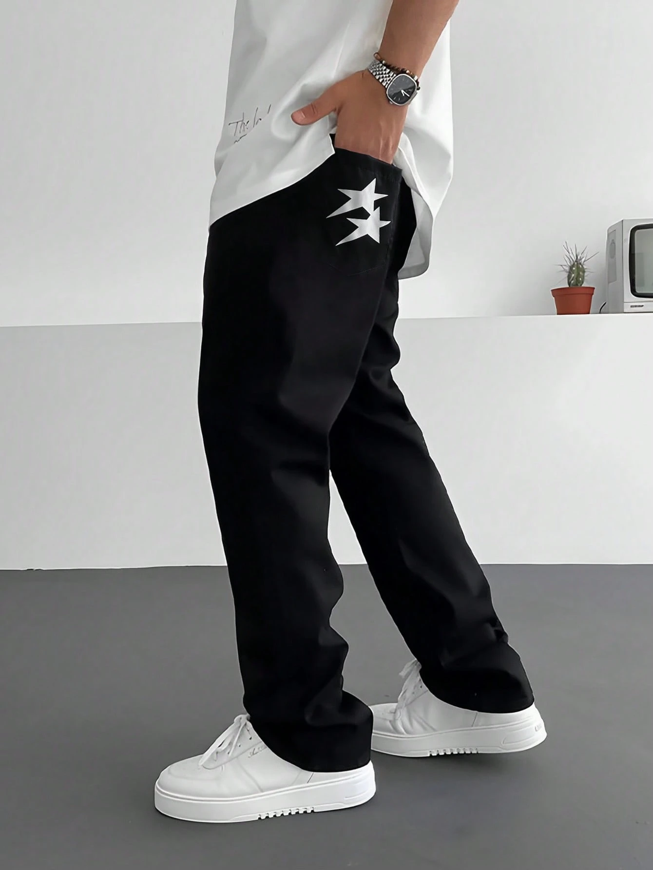 Manfinity EMRG Loose Fit Star Printed Drawstring Waist Men's Pants ...