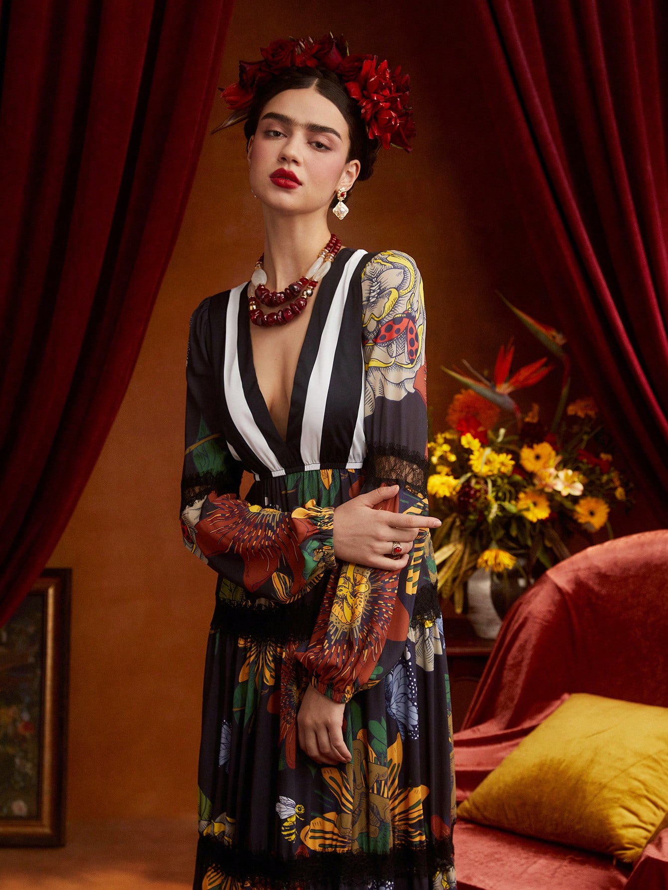 Frida Kahlo X Shein X Designer Iselacos Floral Print Plunging Neck Lace