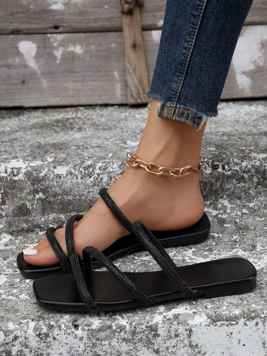 Sandalias de chanclas con un solo tirante, decoradas con diamantes, de ...