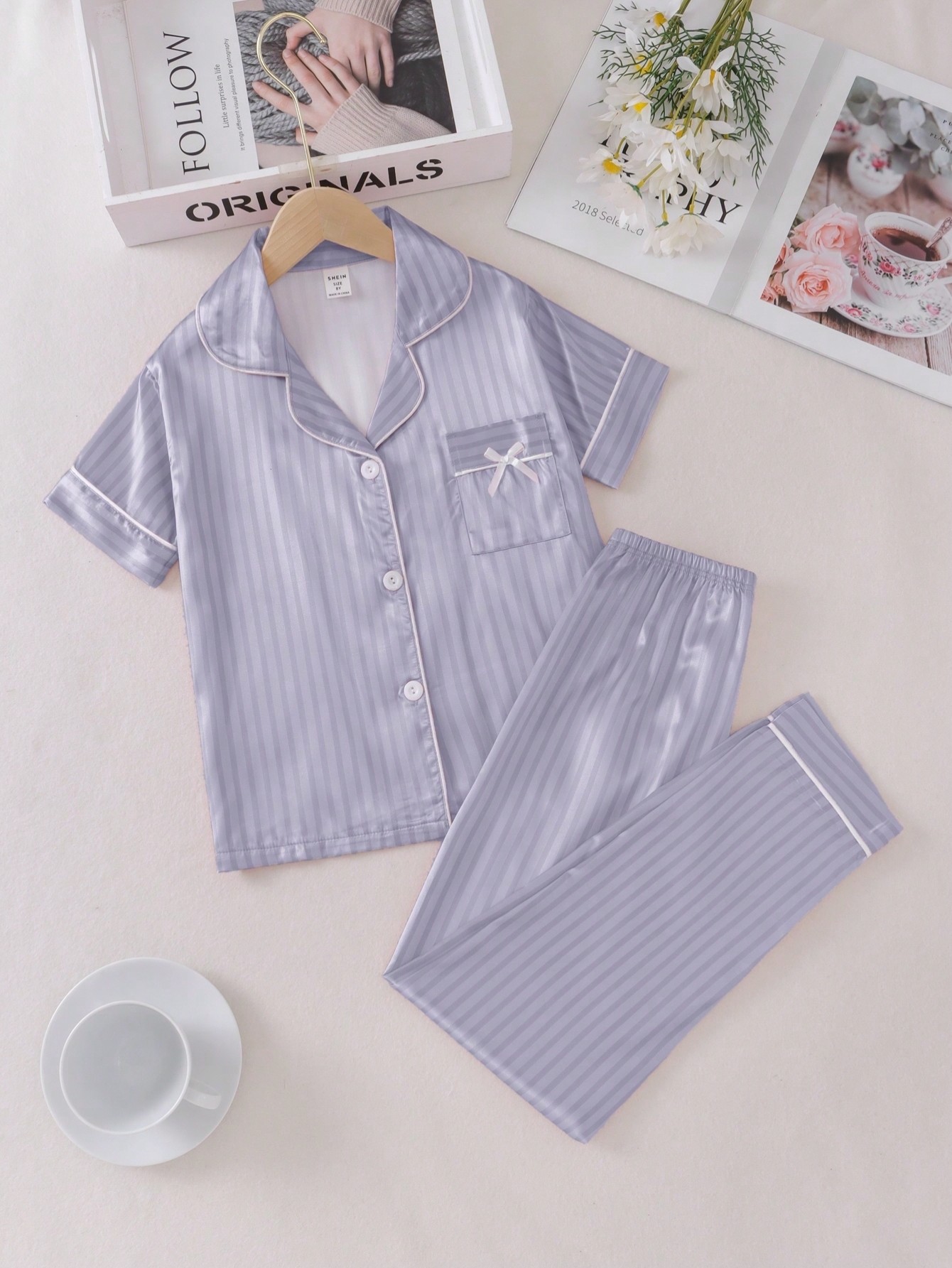 Mädchen Pyjama Set mit Streifen, Schleife vorne, Kontrast Paspel, Satin ...