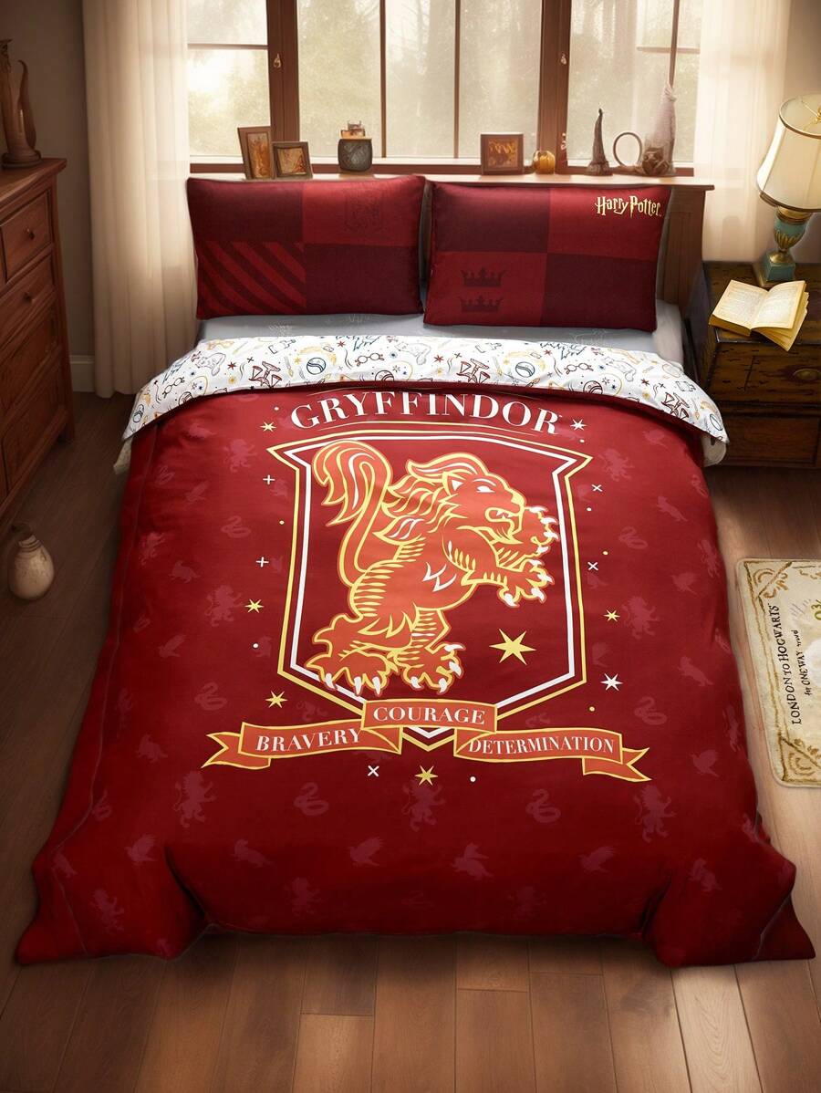 HARRY POTTER X SHEIN Red Lion Courtyard Goose Down Quilt Cover Set ...