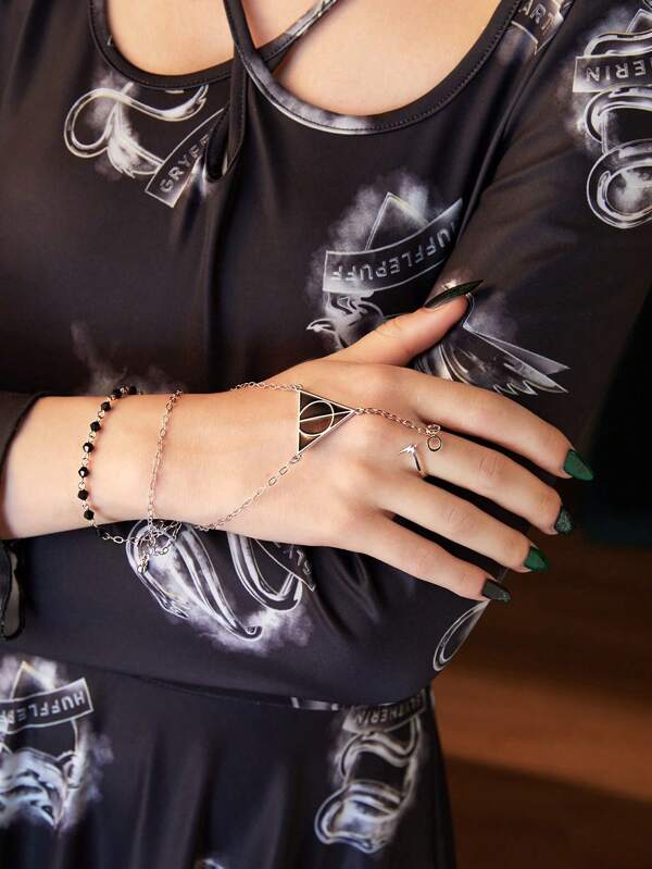 HARRY POTTER X SHEIN Deathly Hallows Hand Chain | SHEIN USA