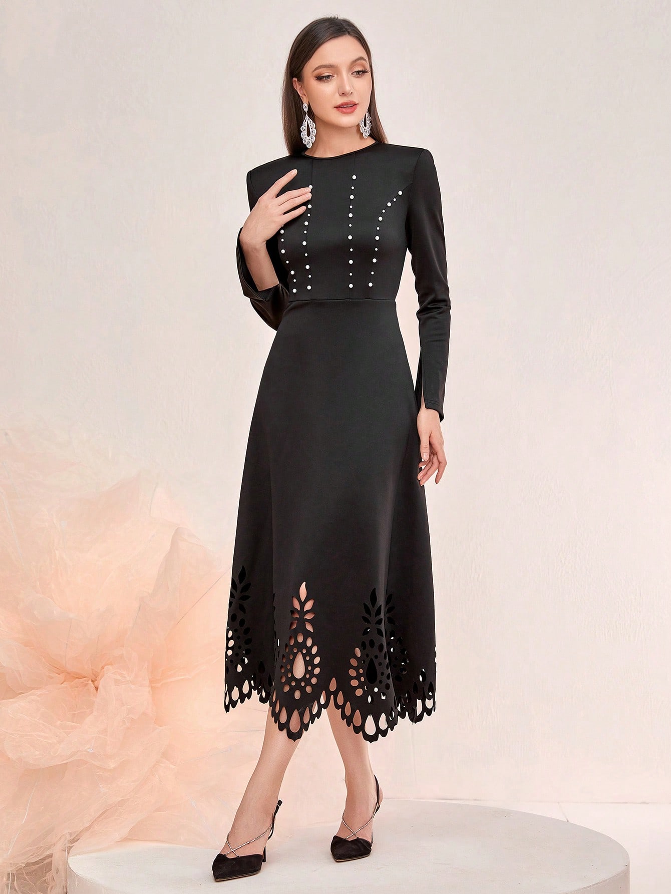 SHEIN Modely Vestido con corte láser y cuentas de perlas | Moda de ...