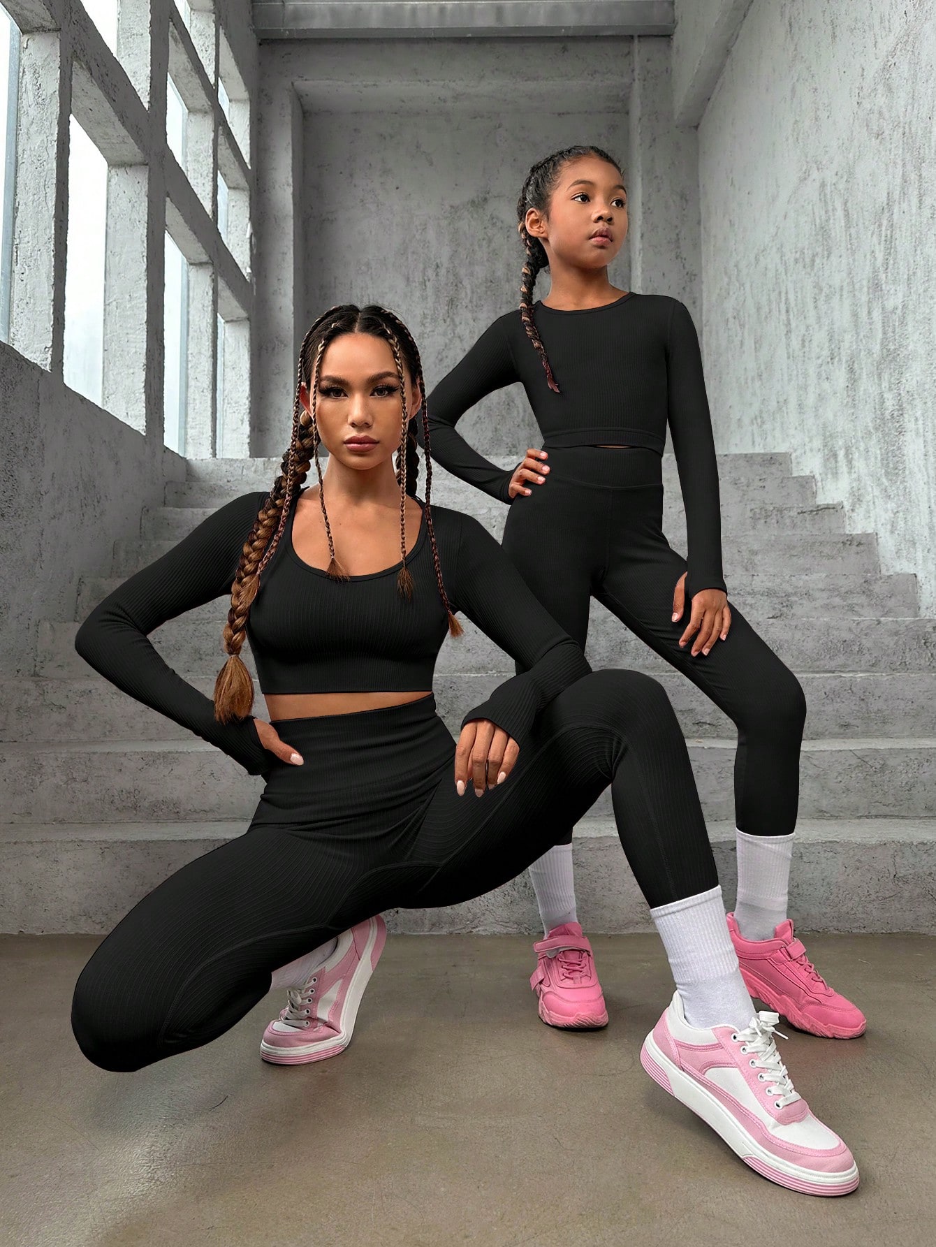 SHEIN Tween Girl Solid Thumbholes Crop Sports Tee & Leggings | SHEIN USA
