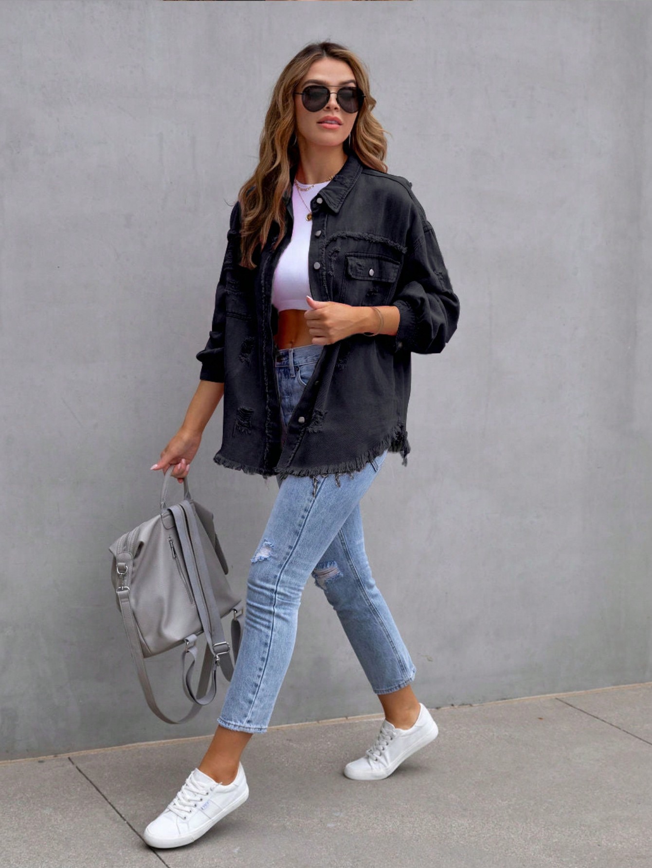 Camisa De Mezclilla Floja De Manga Larga Con Detalles Desgastados Y ...