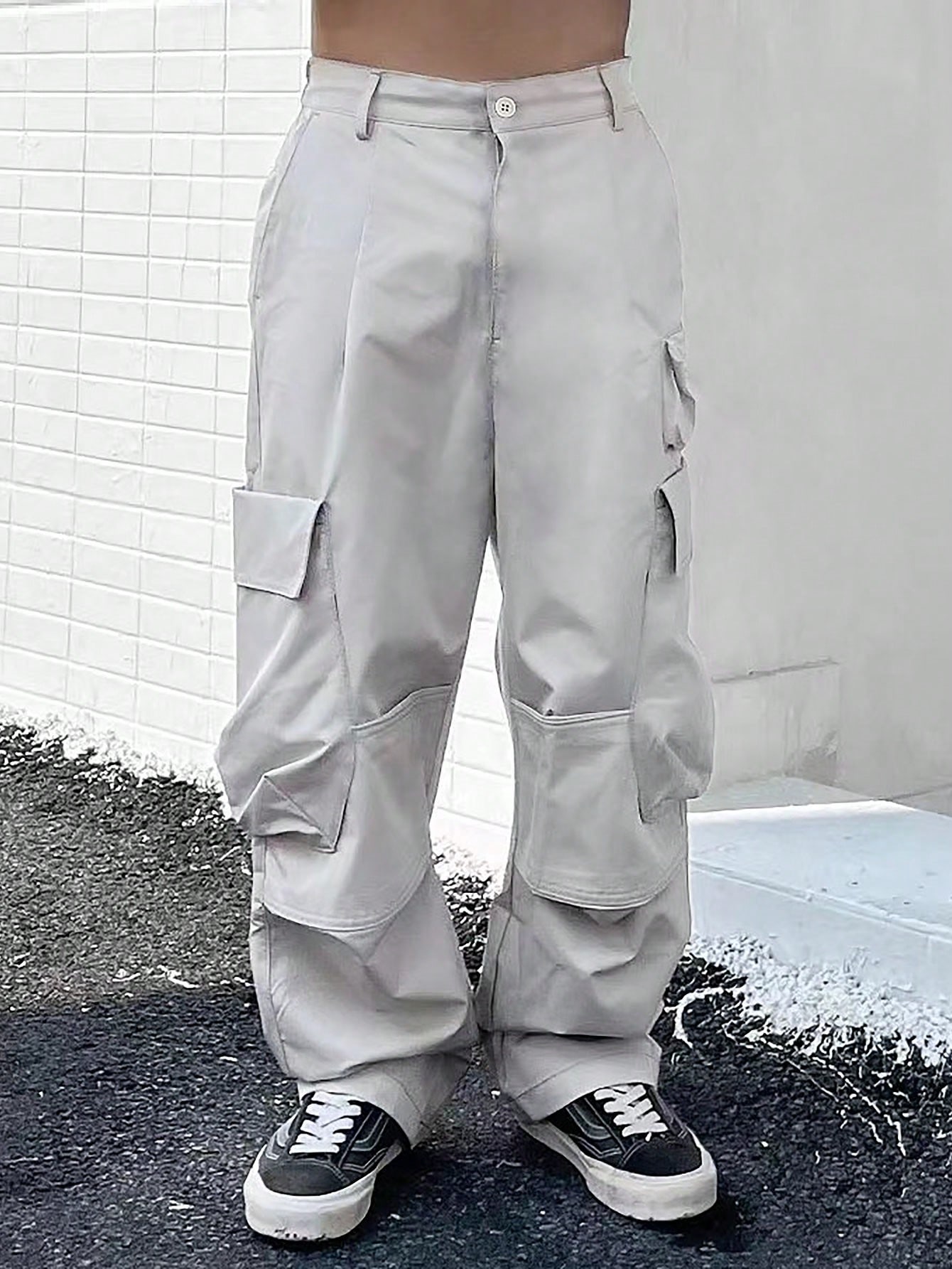 Manfinity EMRG Loose-Fit Men's Cargo Pants With Flap Pockets And Side ...