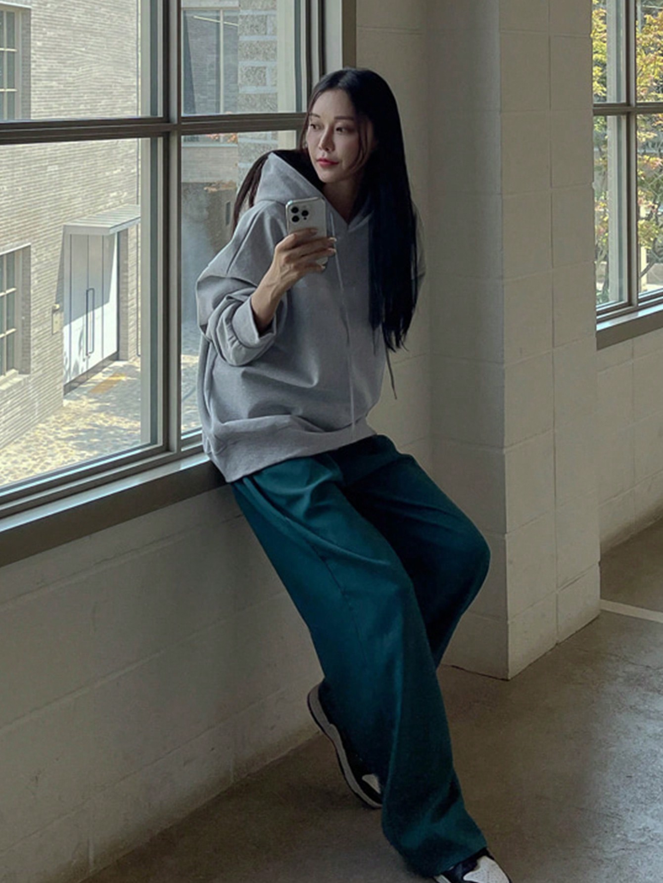 DAZY Solid Drop Shoulder Drawstring Hoodie | SHEIN UK