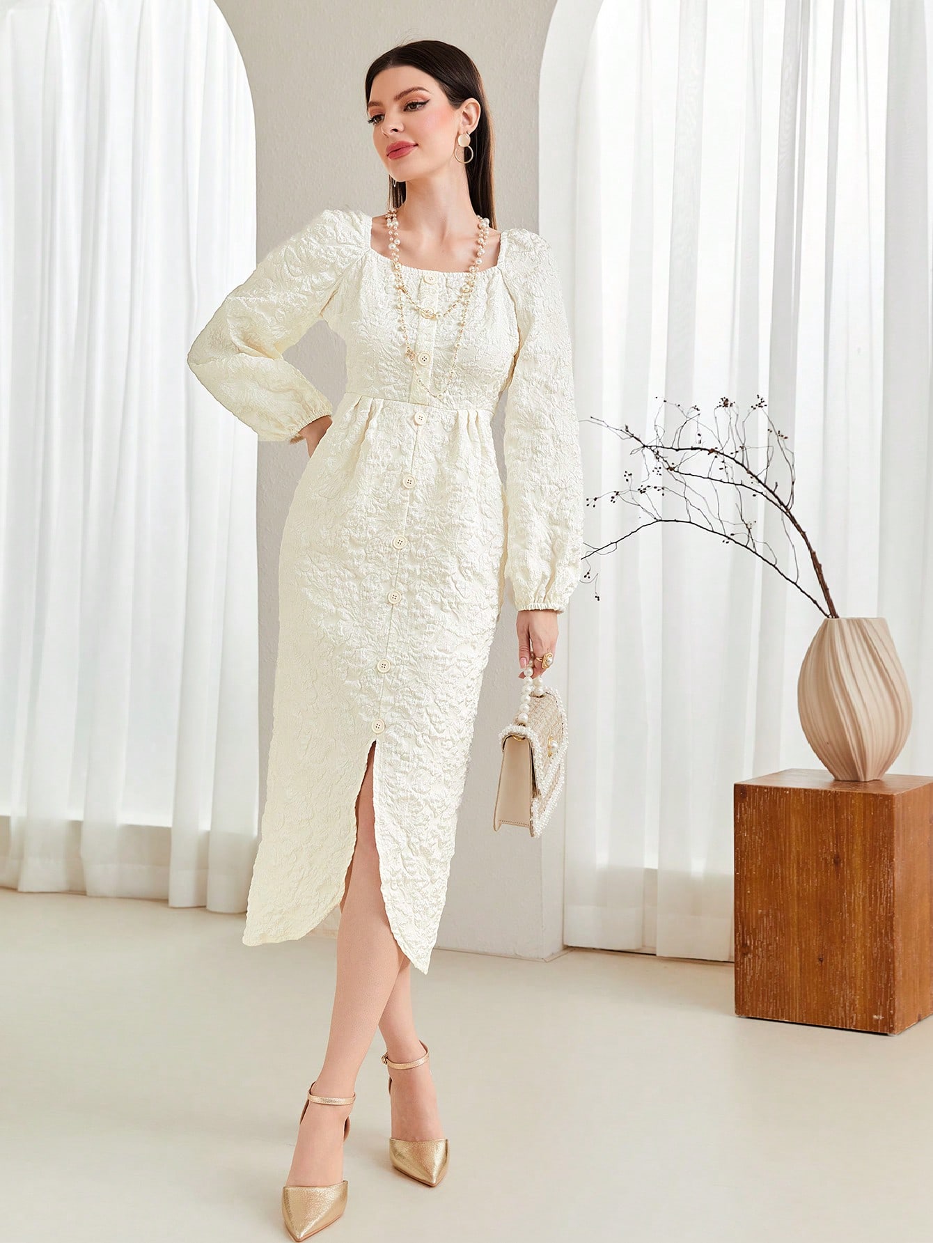 SHEIN Modely เดรส แจ๊กการ์ด แขนโคมไฟ ผ่าชายเสื้อ | SHEIN TH