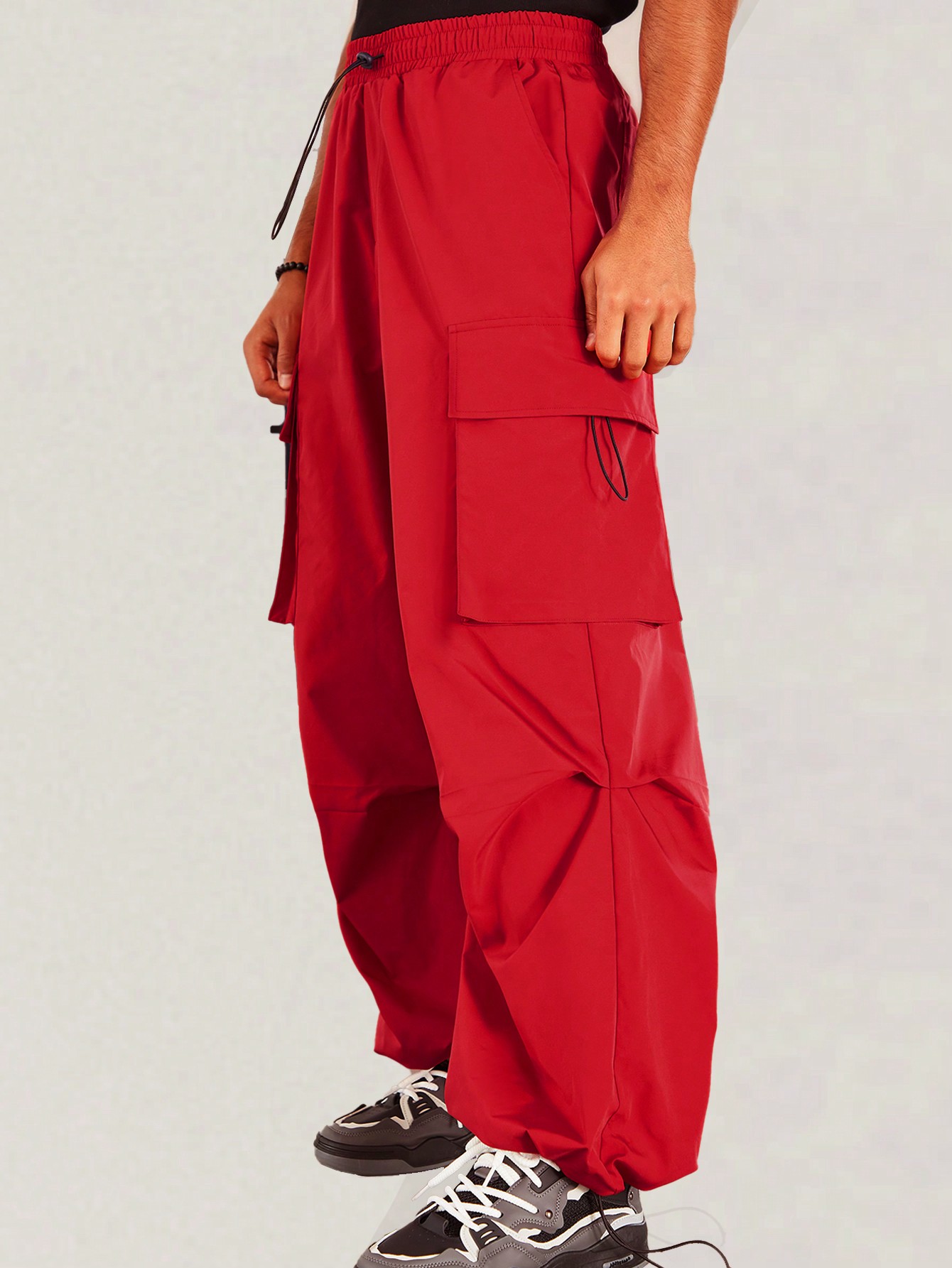 Manfinity Hypemode Men Flap Pocket Side Drawstring Waist Cargo Pants