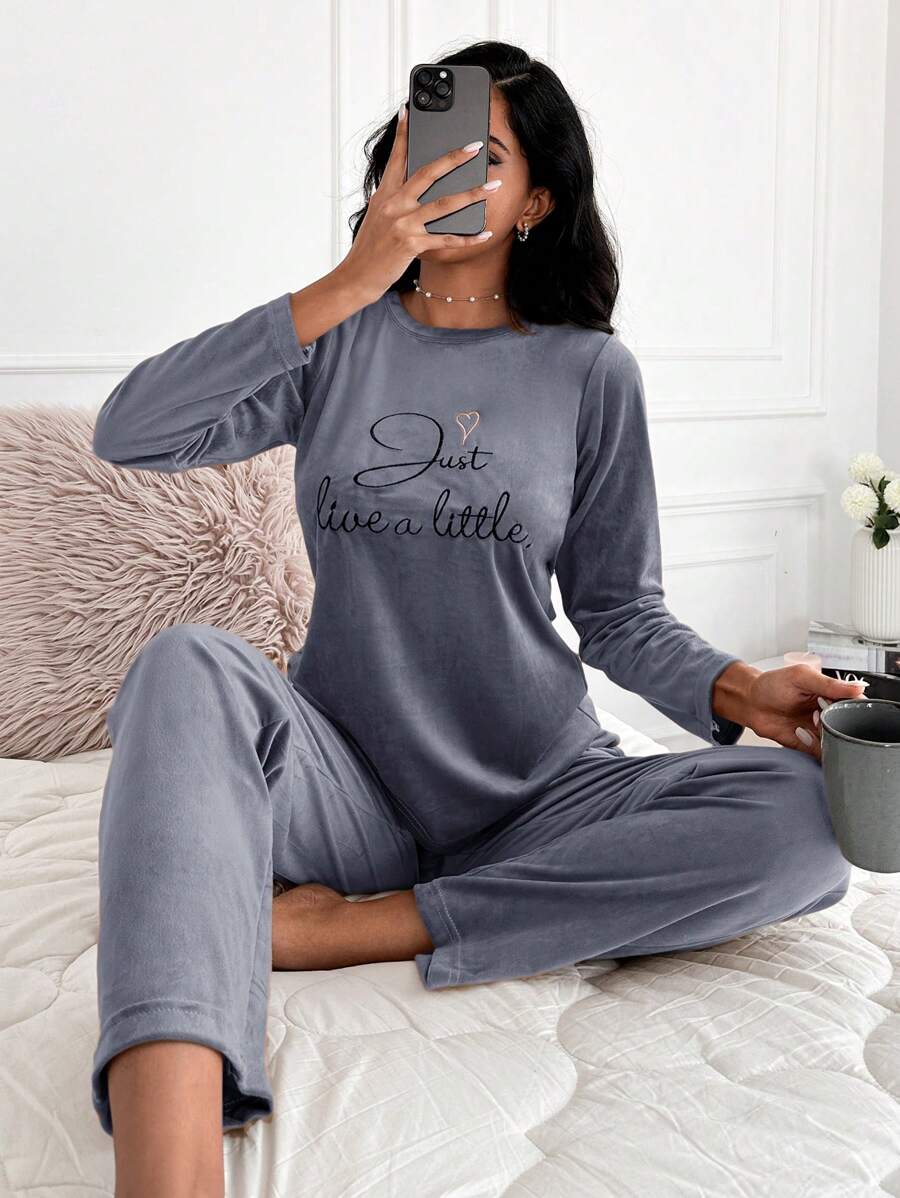 RueChic Ensemble homewear femme avec broderie de lettres | Mode en ...