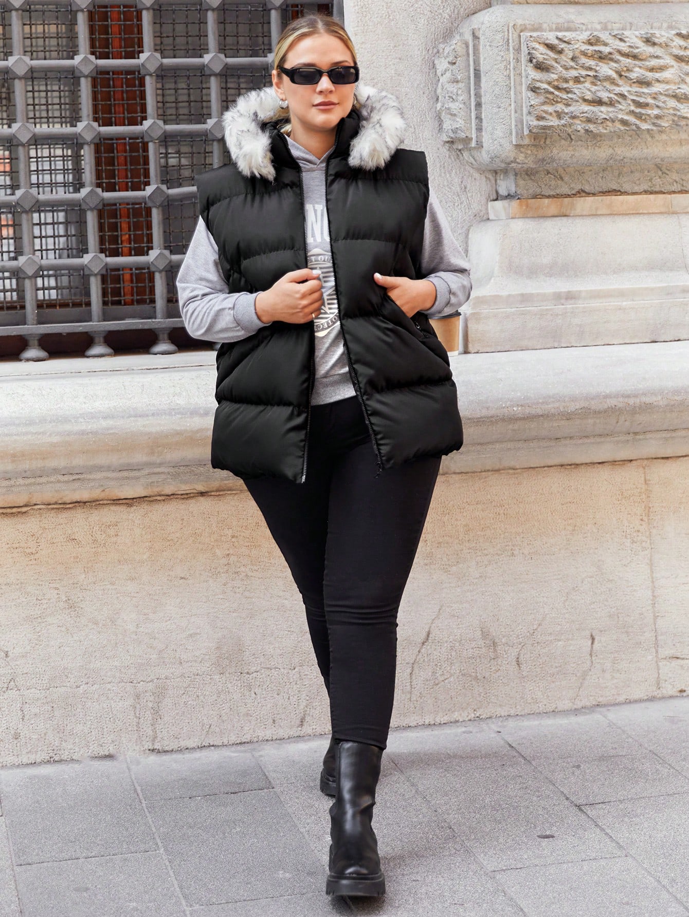 SHEIN Plus Size Women'S Fuzzy Trim Hooded Puffer Vest | SHEIN UK