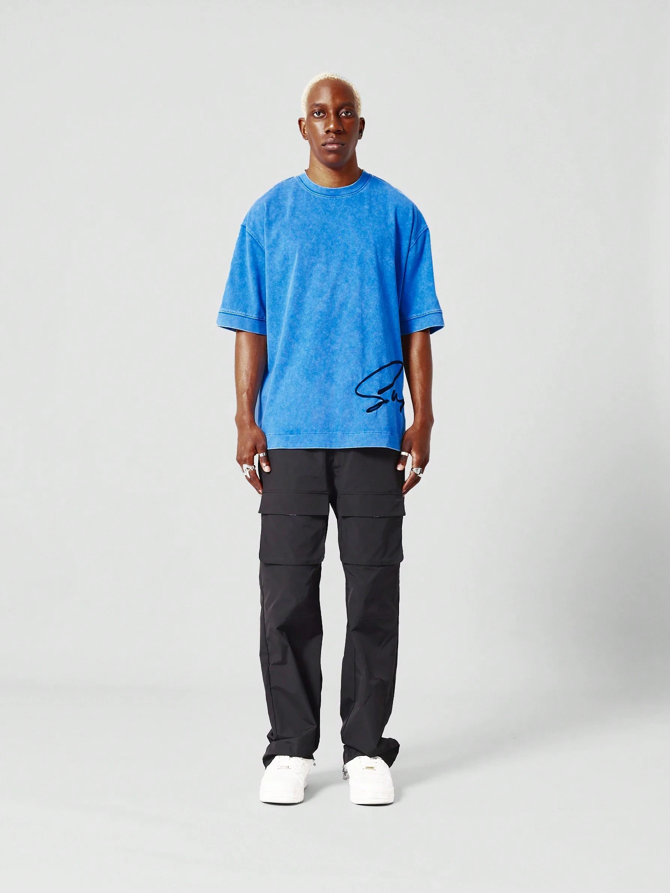 SUMWON T-shirt Lavé Oversize Avec Broderie Signature | Mode en ligne ...