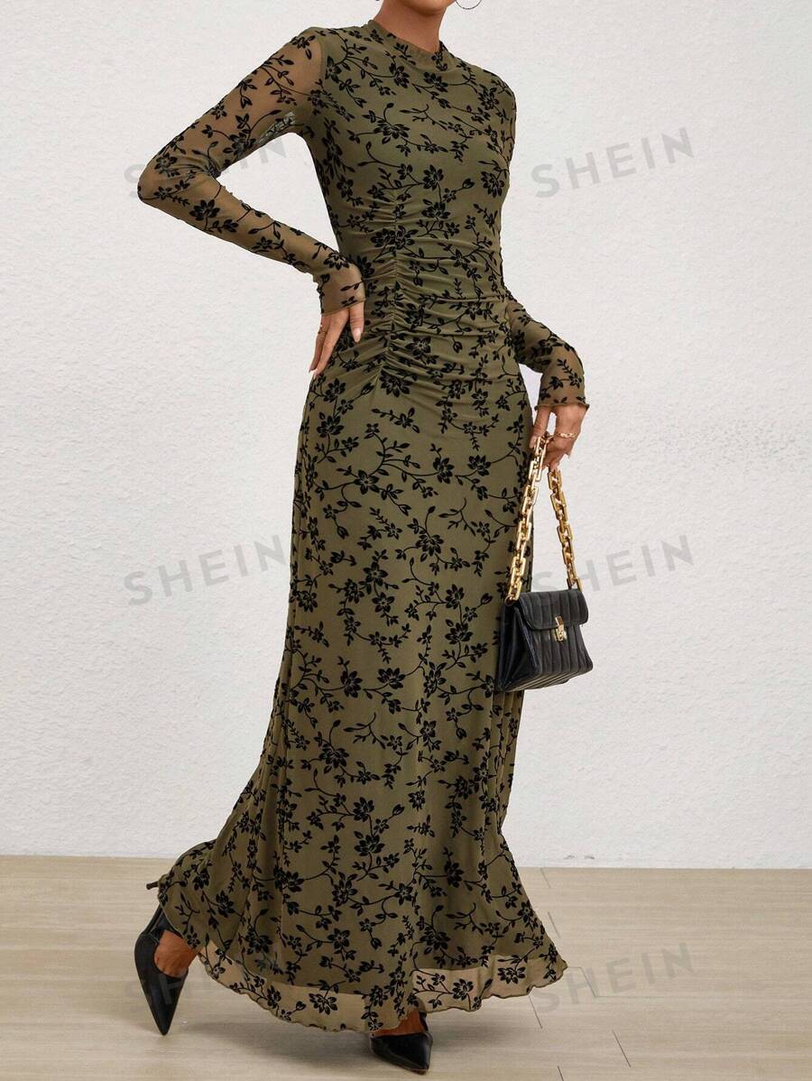 SHEIN Privé Ladies' Allover Floral Print Pleated Dress | SHEIN UK