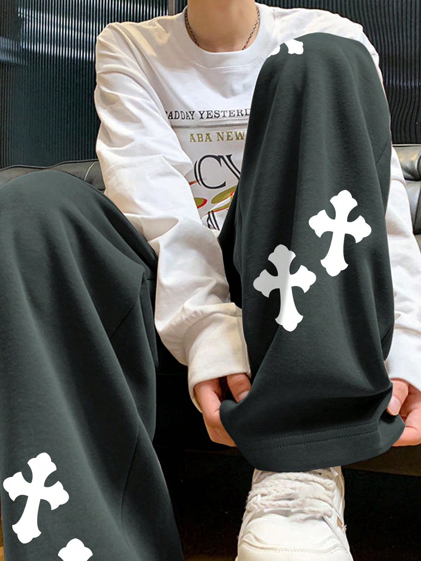 Manfinity EMRG Men's Cross Print Jogger Pants, Elastic Waistband And Relaxed Fit | SHEIN USA