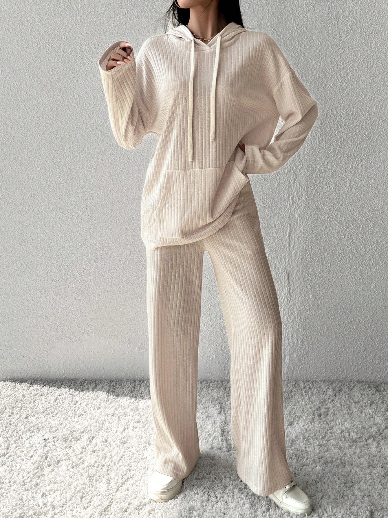 SHEIN Essnce Women'S Tracksuit Set: Crop Top Sweatshirt And Jogger ...