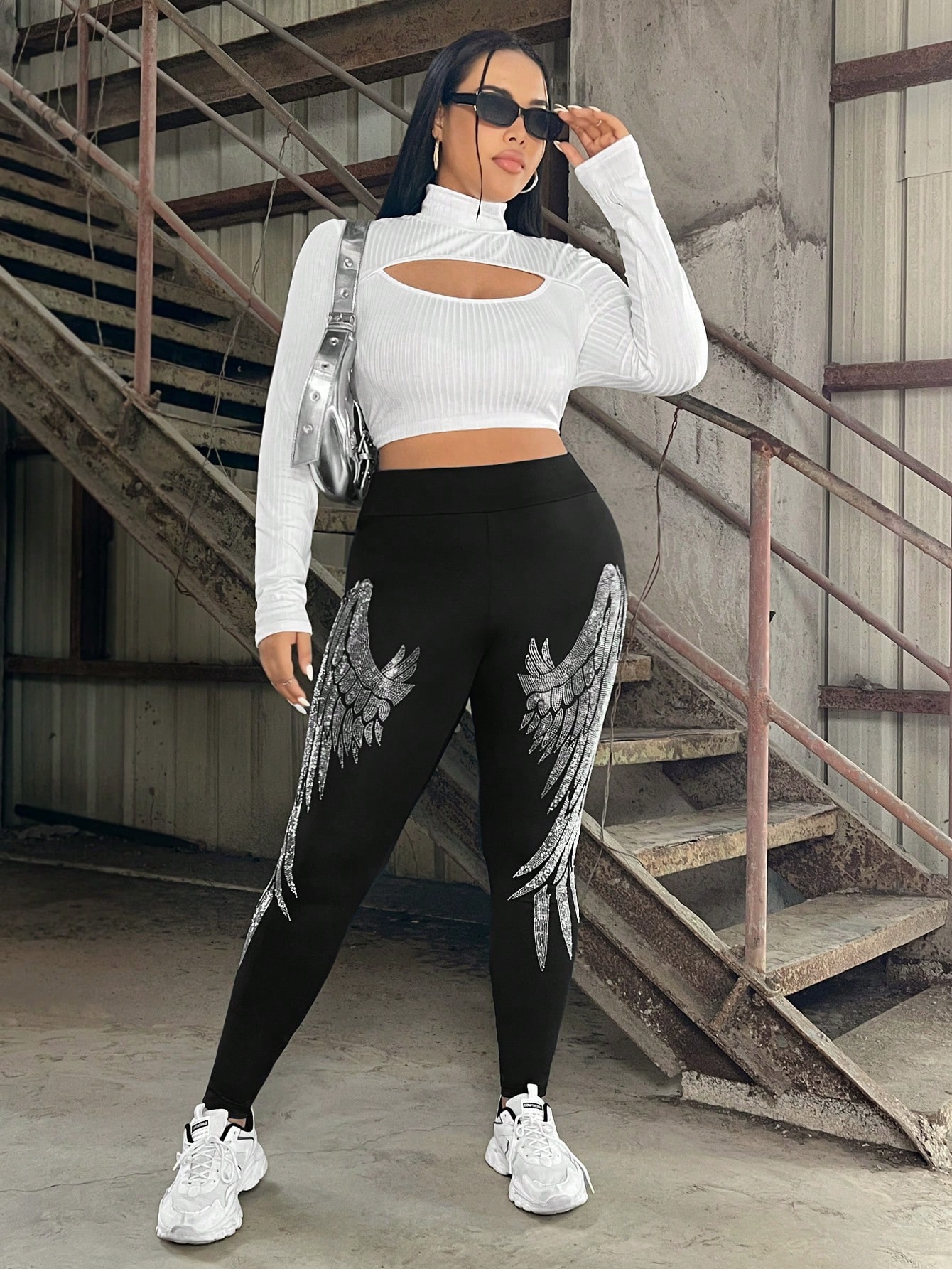 SHEIN EZwear Plus Size Leggings With Hotfix Rhinestone Wings Pattern ...