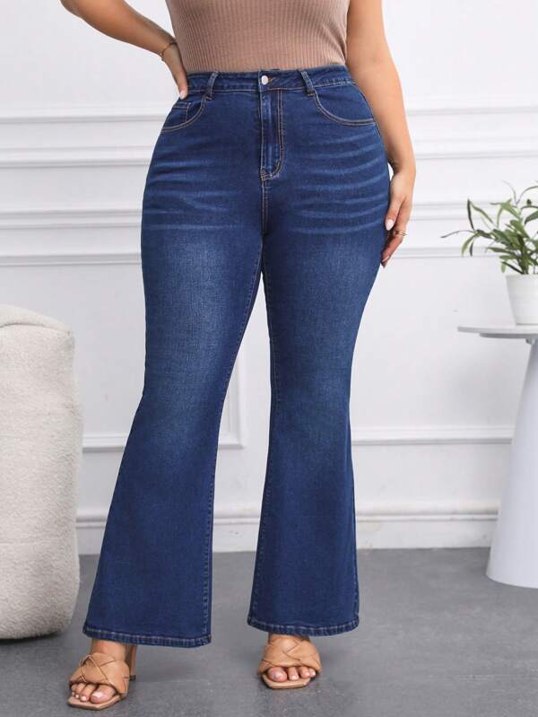 SHEIN Privé Plus Size Women's Stretch Flared Jeans | SHEIN USA