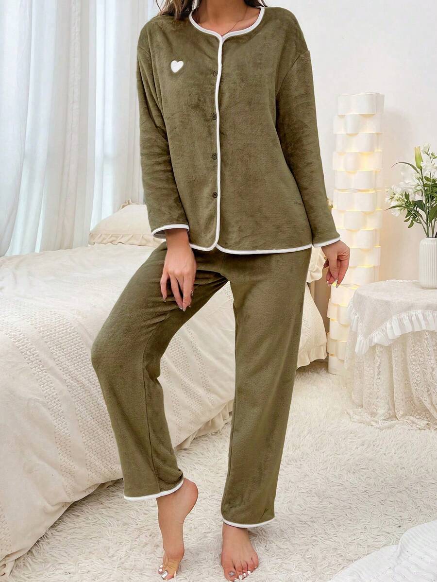 Ladies' Simple Style Heart Shaped Pattern Green Pajama Set With White ...