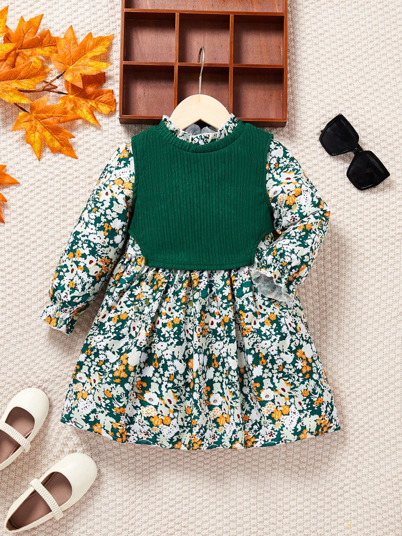 SHEIN Conjunto De Dos Piezas Para Niñas Pequeñas: Vestido Floral Con ...