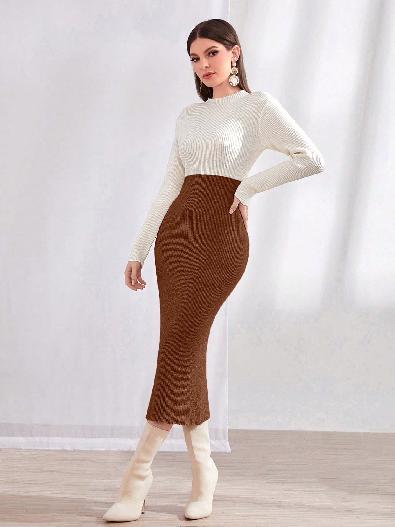 SHEIN Mulvari Knitwear And Skirt Set With Patchwork Edges | SHEIN USA