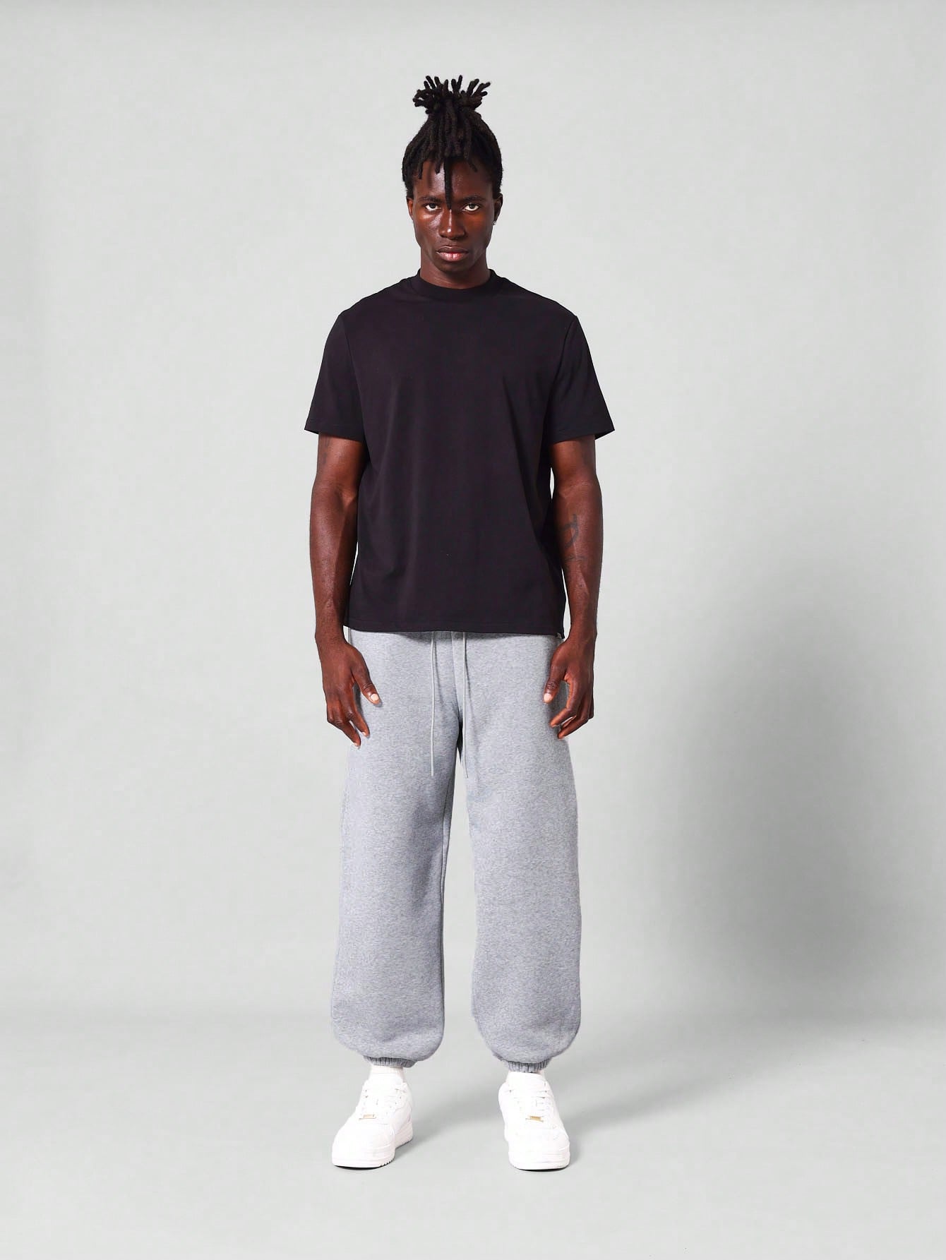 SUMWON Jogger esencial de los años 90 con ajuste regular | Moda de ...