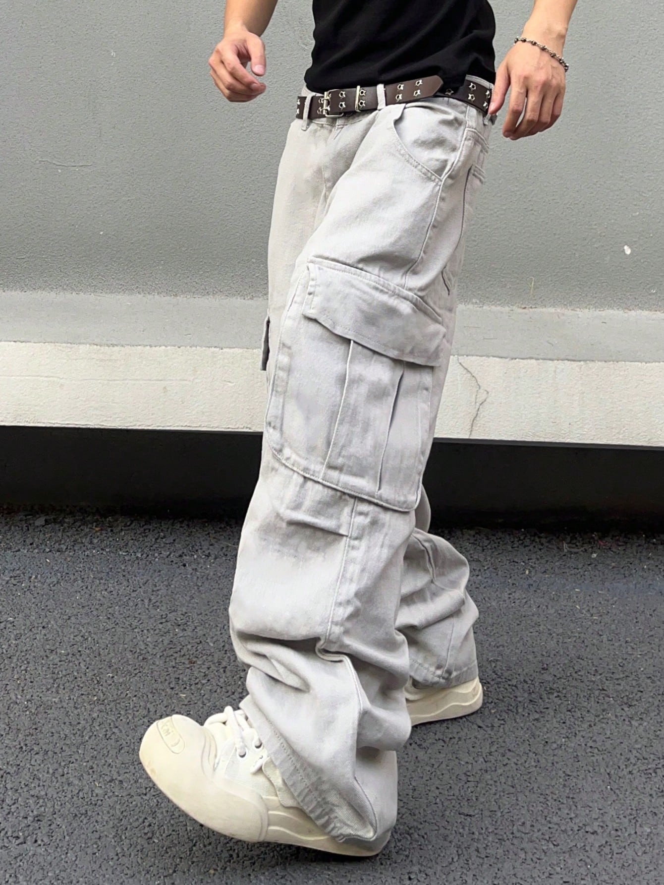 Manfinity EMRG Loose Fit Men's Cargo Jeans With Flap Pockets & Side ...