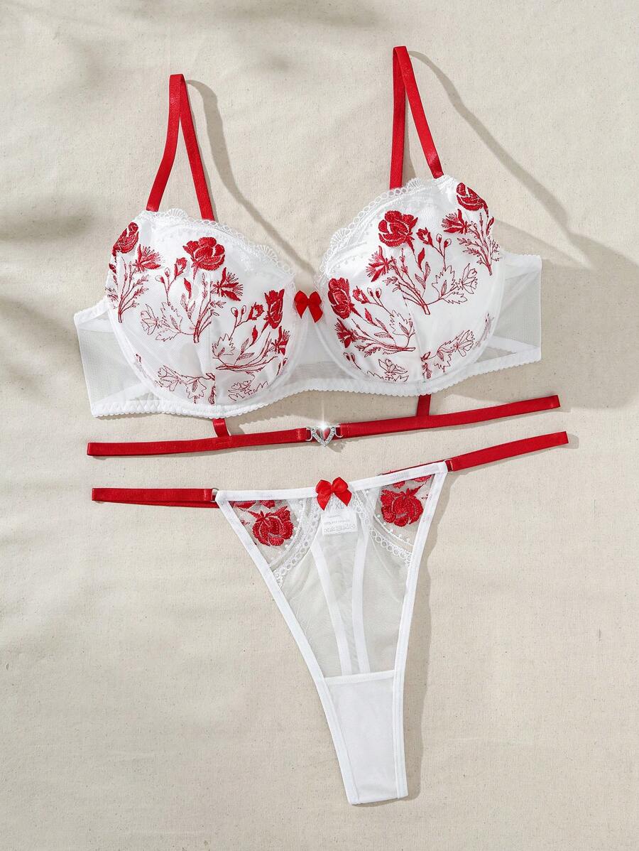 Plus Size Romantic Flower Embroidery Lingerie Set For Wedding Season