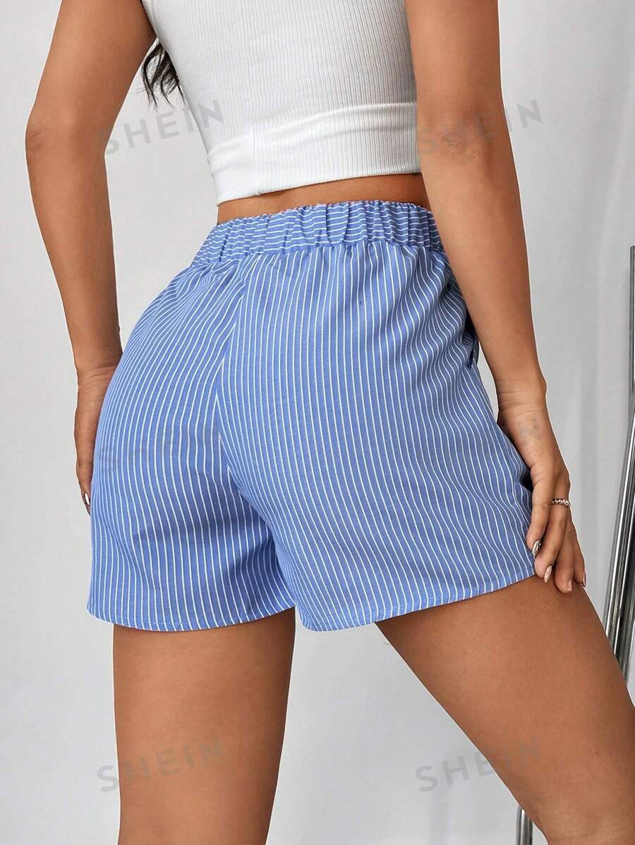 SHEIN x Luisa Sonza SHEIN MOOSTA Shorts Con Detalle De Parche A Rayas Para Mujer | Mode de Mujer ...