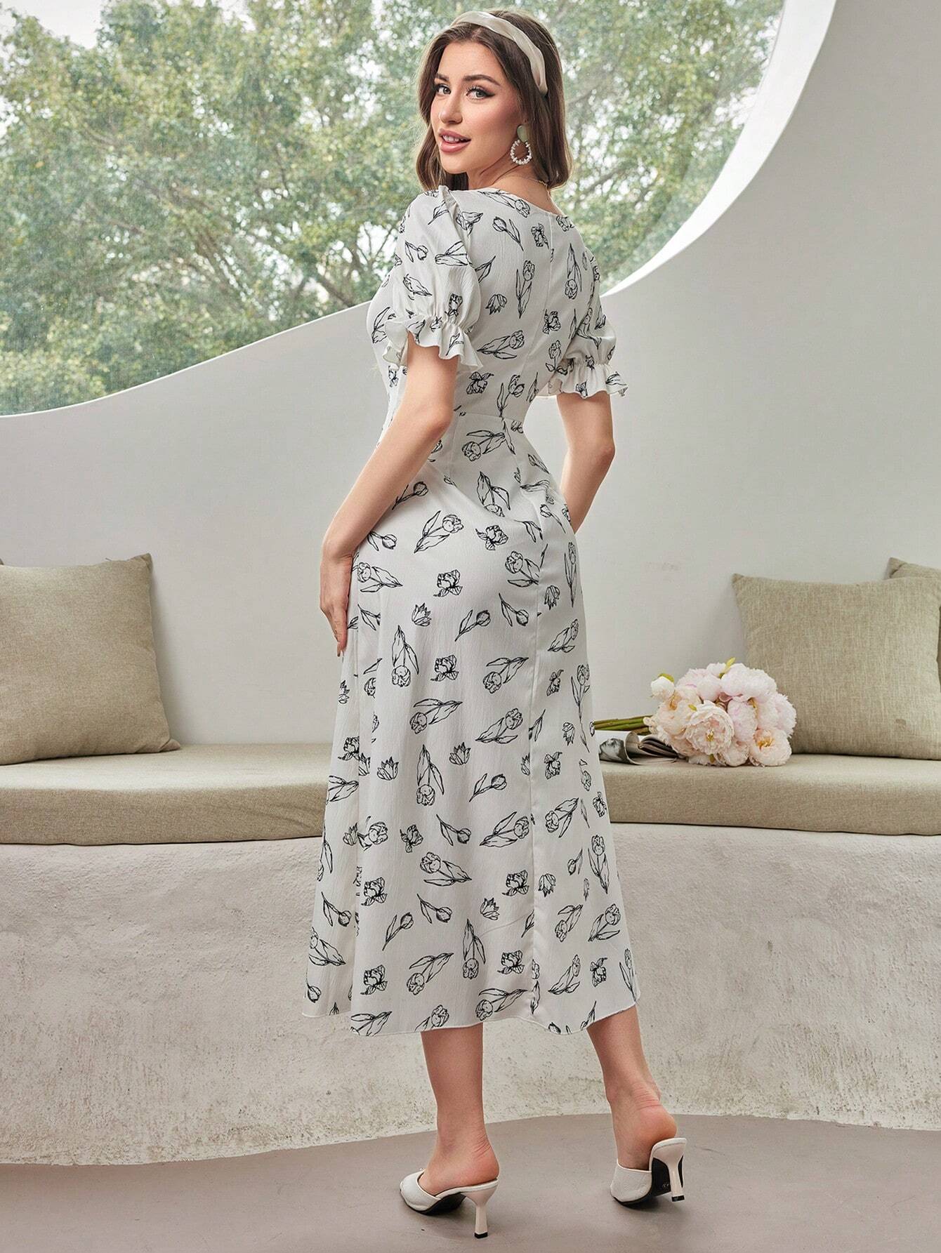 SHEIN Mulvari Women's Floral Pattern Button Front Trumpet Sleeve Short ...