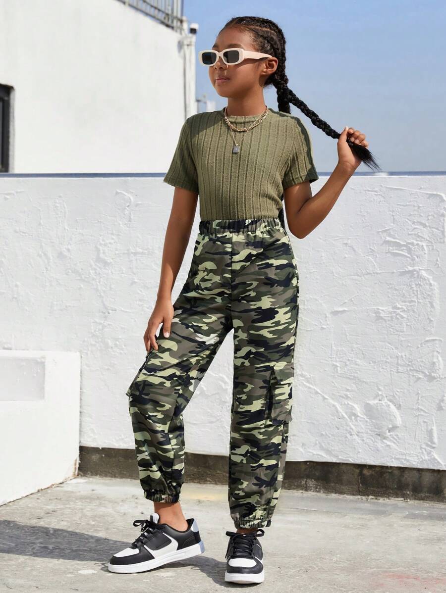 SHEIN Tween Girls' Monochrome Top & Camouflage Overalls Set | SHEIN USA