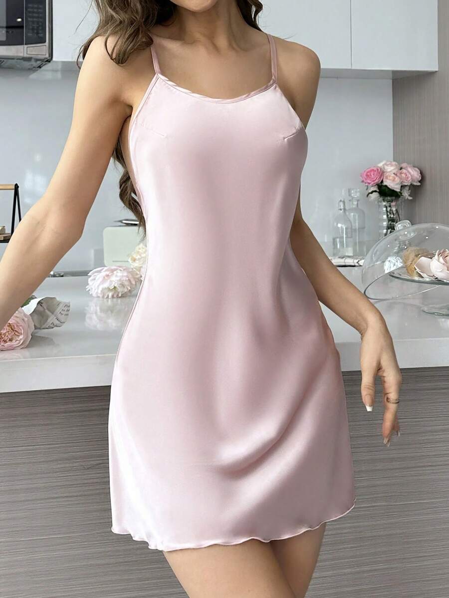 SHEIN SilkySpell Robe de nuit en satin à dentelle avec dos nu et sangles croisées | Mode en ...