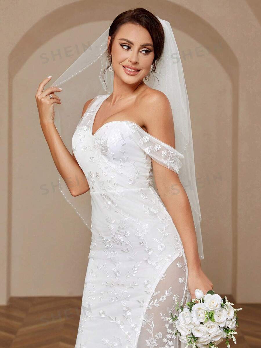 SHEIN Belle Elegant And Gorgeous Pure White Drop-Sleeved Tight-Fitting Luxury Embroidered Lace ...