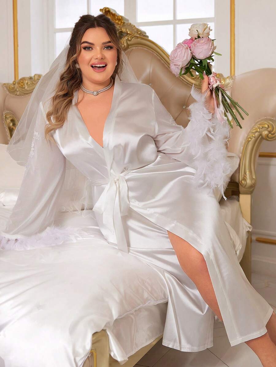 Bata Larga De Talla Grande Con Parche De Tela De Malla Y Borde De Felpa ...