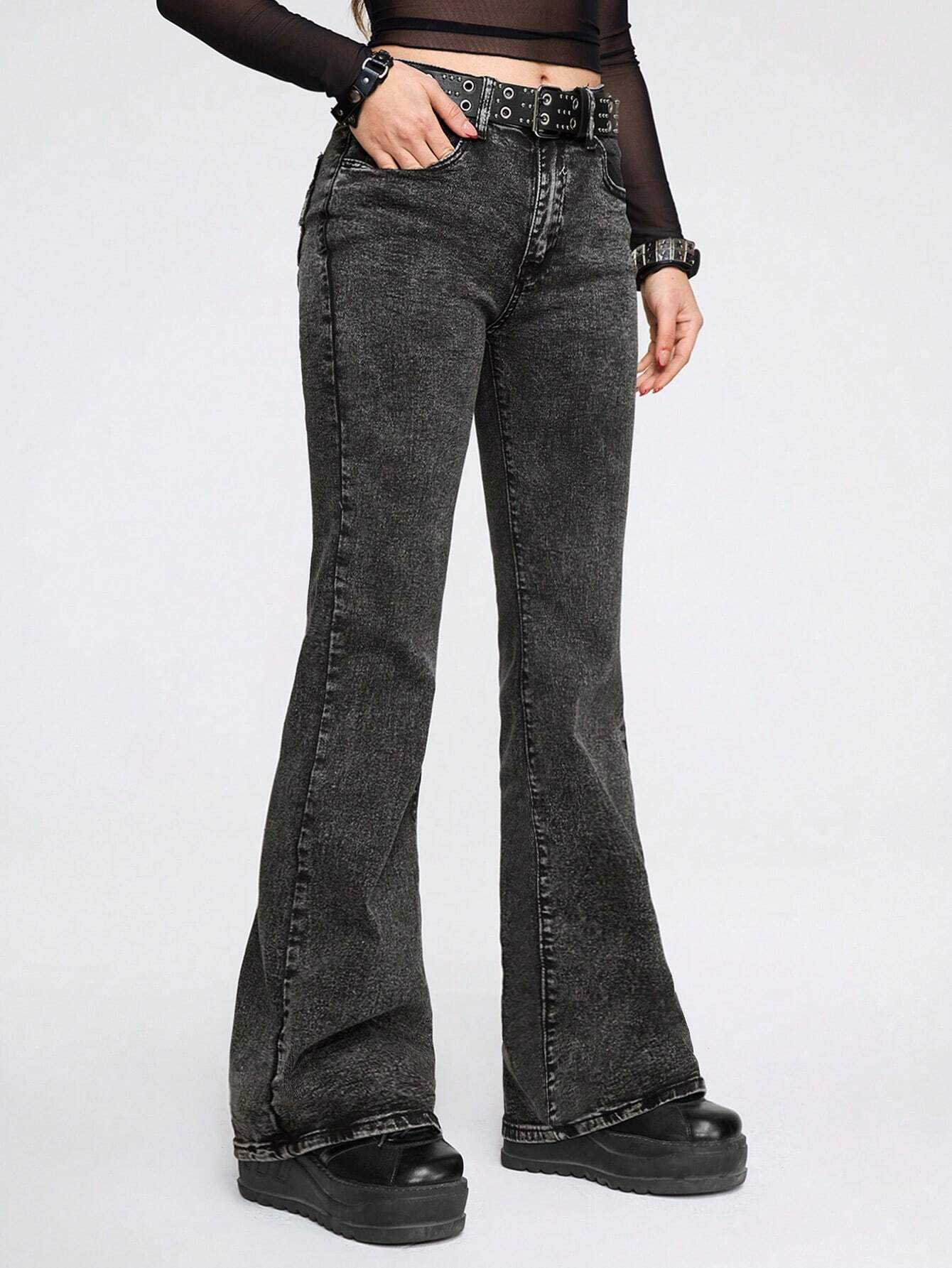 ROMWE Goth Slant Pocket Flare Leg Jeans | SHEIN UK
