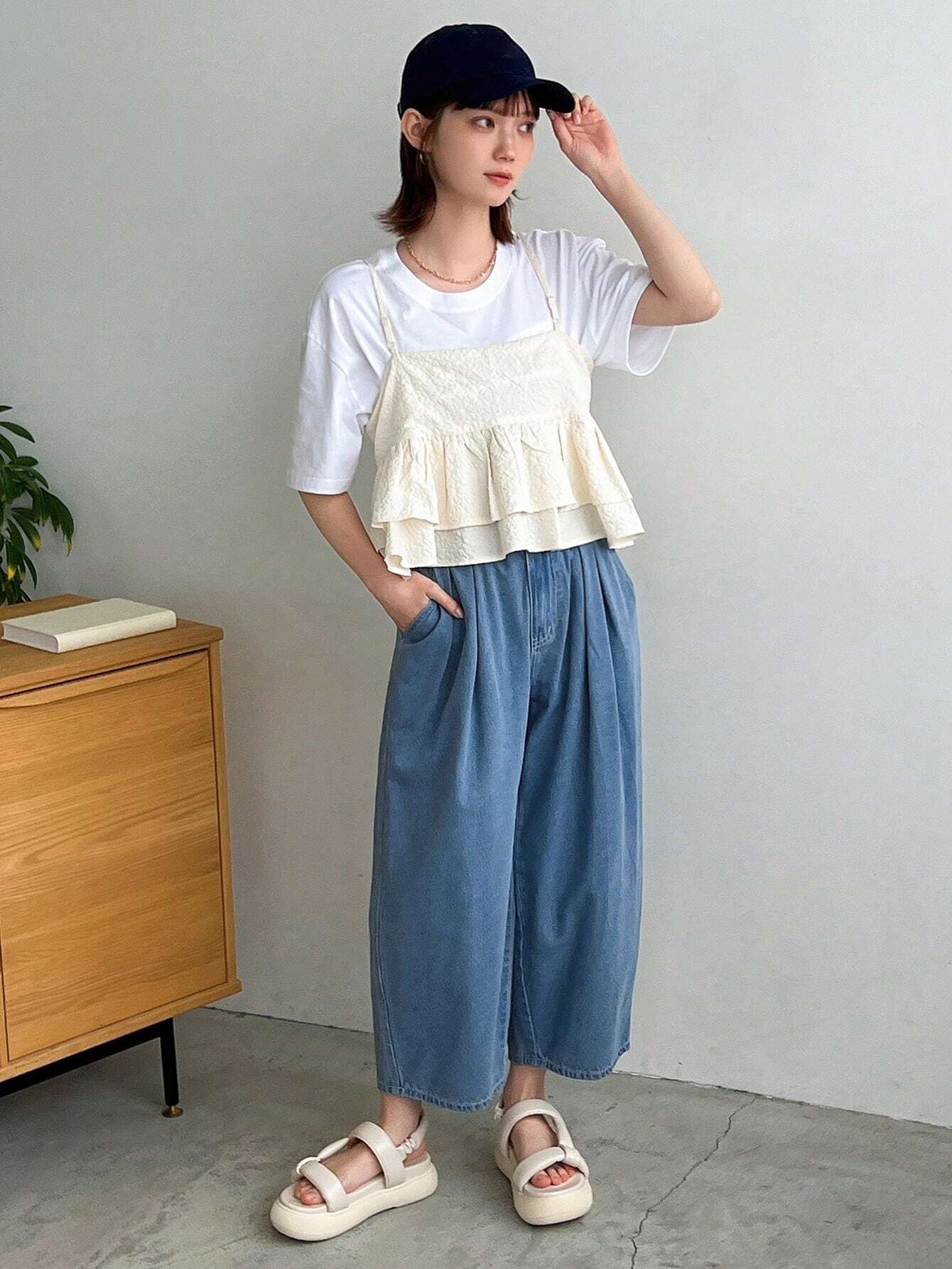 FRIFUL Loose-Fit Jeans With Pleated And Slant Pocket Design | SHEIN USA