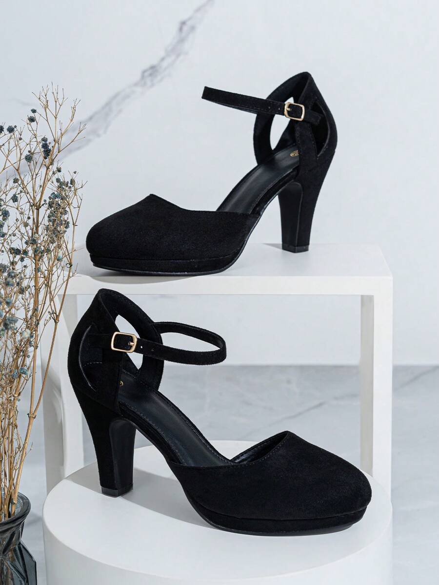 Sapatos femininos de salto alto com fivela de uma tira e sola grossa de ...