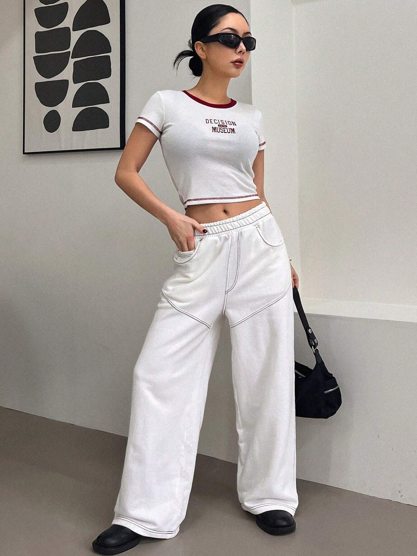 Dazy Designer ผู้หญิงคอกลมสีบล็อกคอรายละเอียดตกแต่งพิมพ์เสื้อยืดแขนสั้น ...